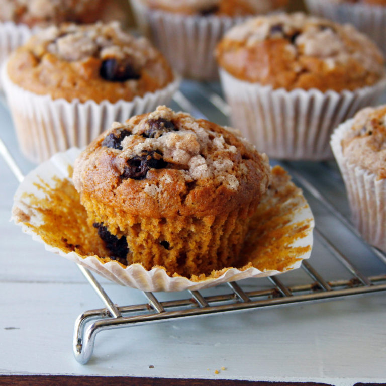 Pumpkin Raisinets Streusel Top Muffins Recipe and Coupon! - The ...